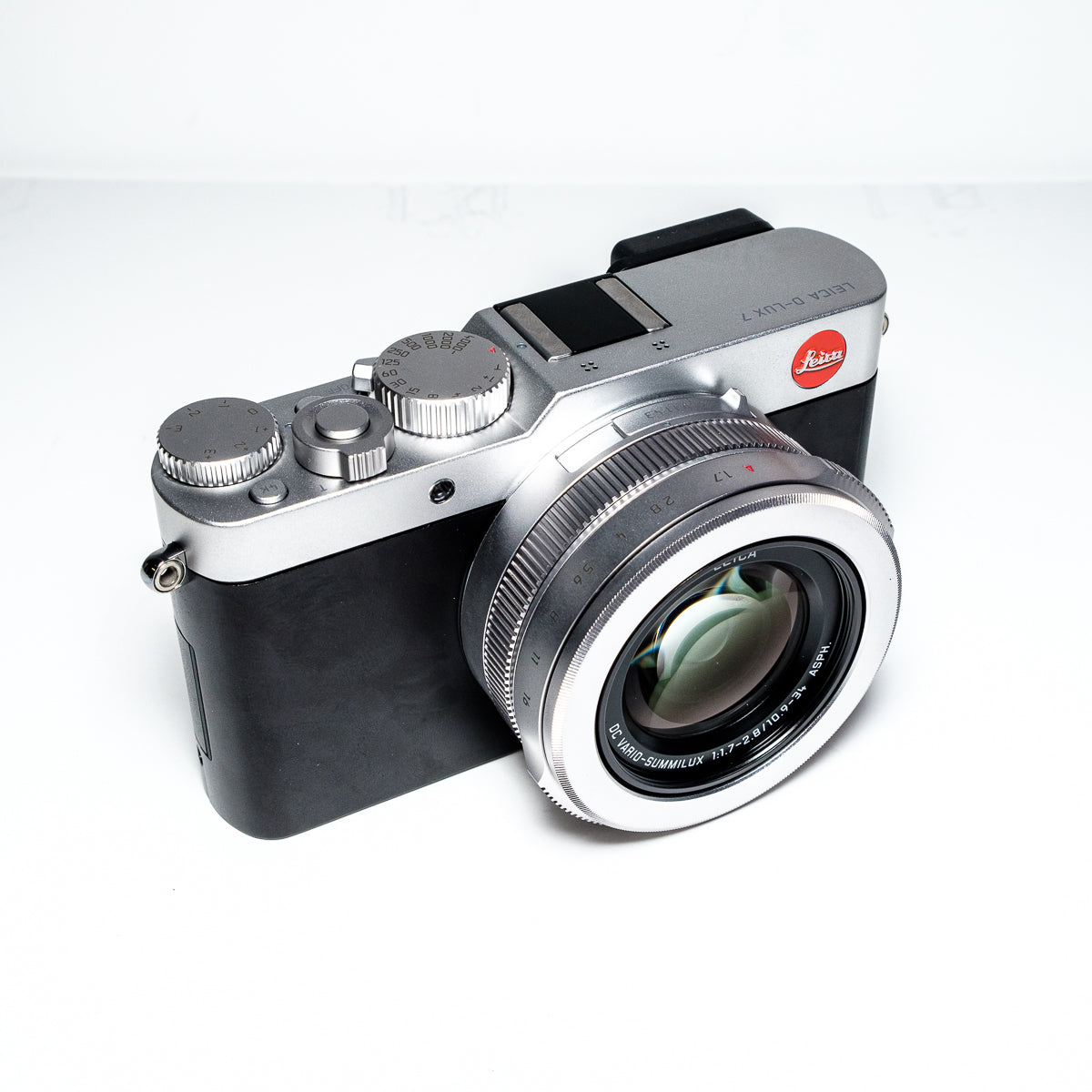 The Silver Queens – Camera Electronic