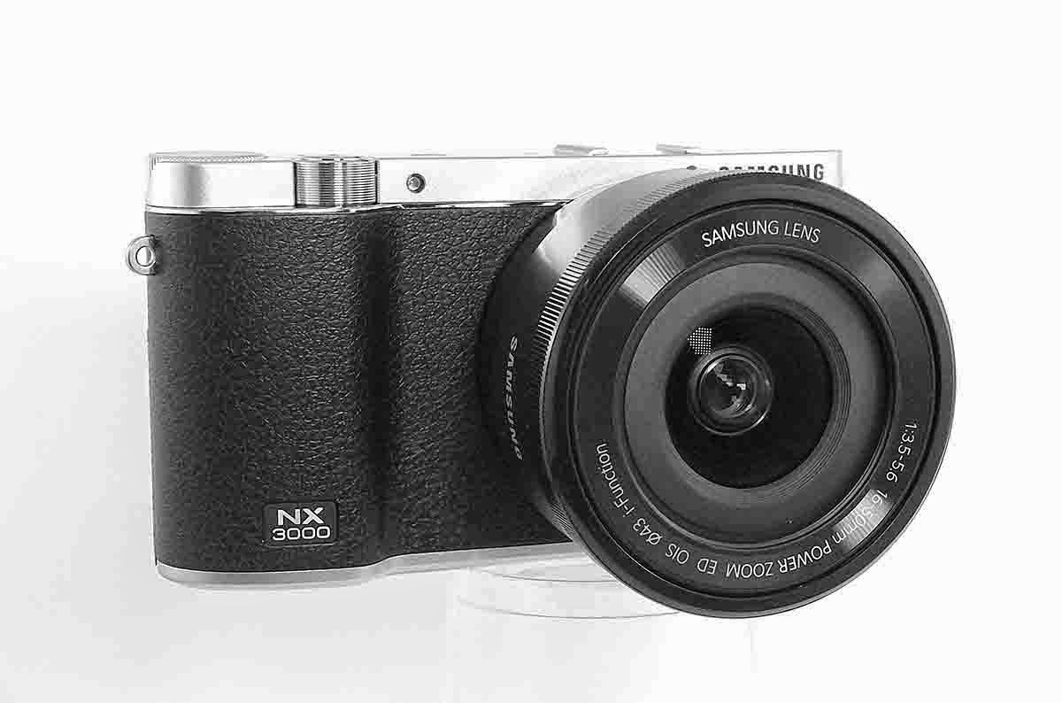 Keeping In Touch With Your Social Side - Samsung's Techno Marvel ...