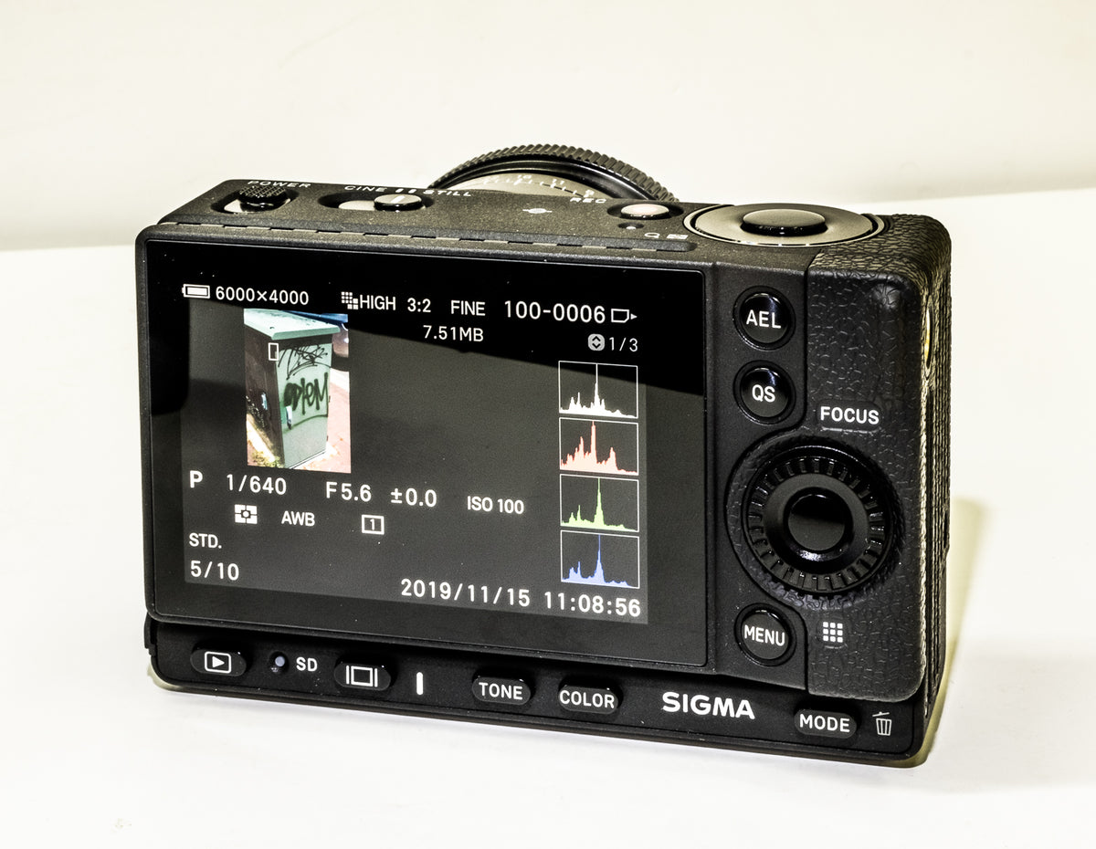 Sigma And The Small Big Screen – Camera Electronic