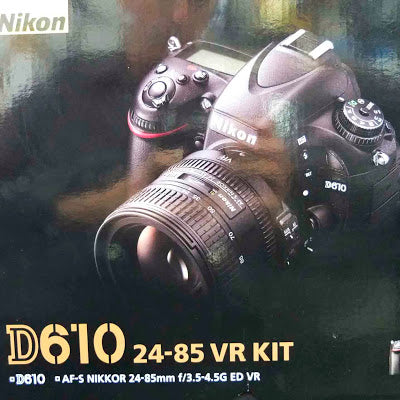 Self Portrait With Camera Box – Camera Electronic