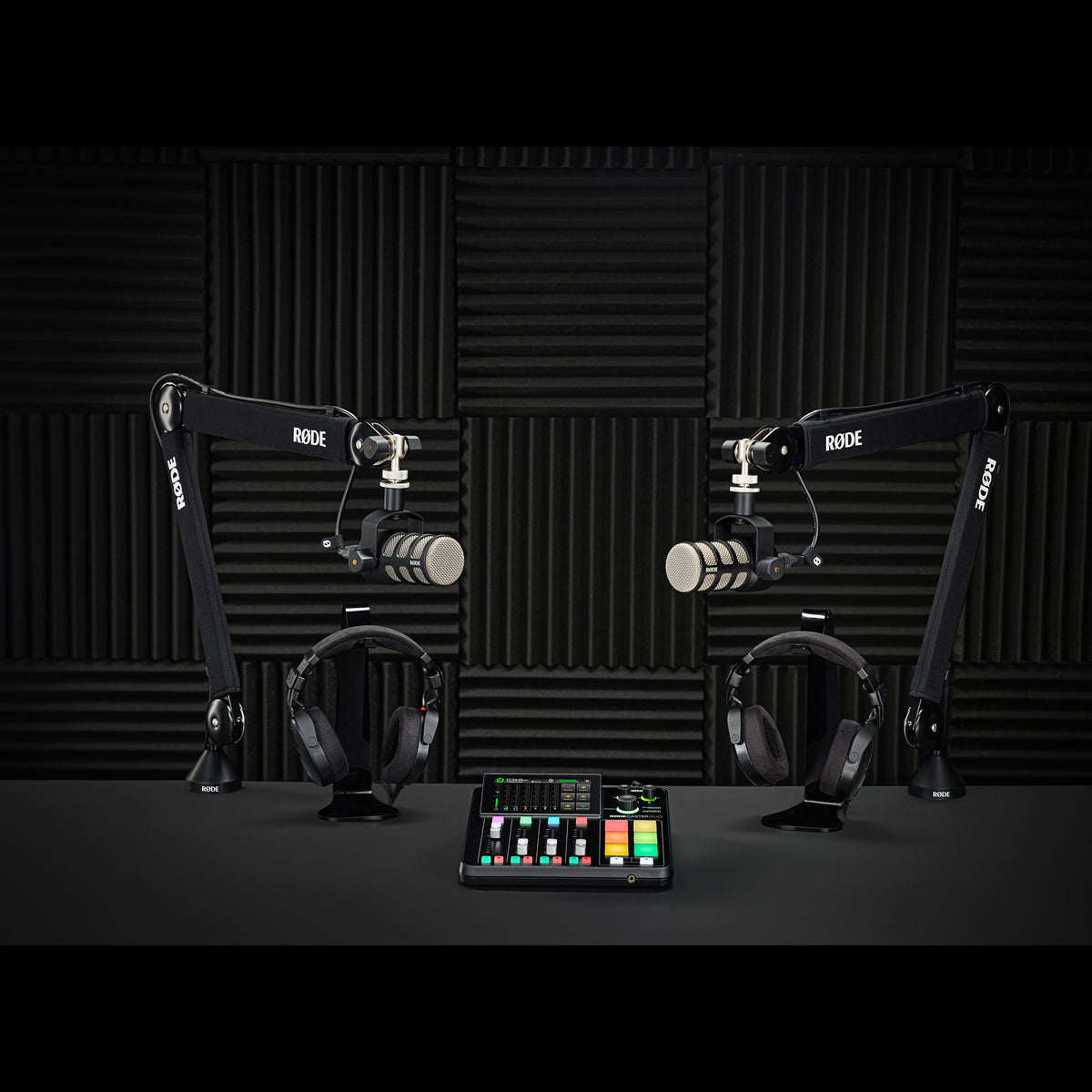 Rode RODECaster Podcaster Bundle (Two-Person Podcast Kit) – Camera ...